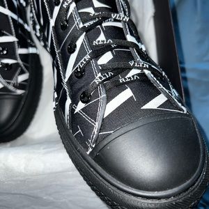 Valentino | Shoes | Valentino Garavani Vltn Hightop Sneakers Authentic ...